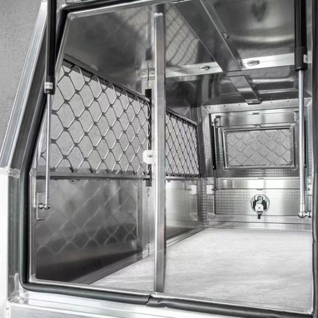 Aluminum Dog Boxes – Custom Transport Kennels